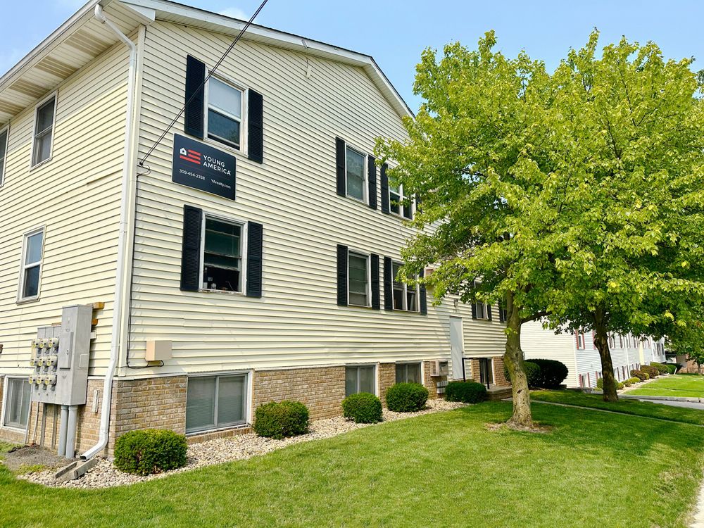 208 W. Locust, Normal, IL | 4 Bedroom