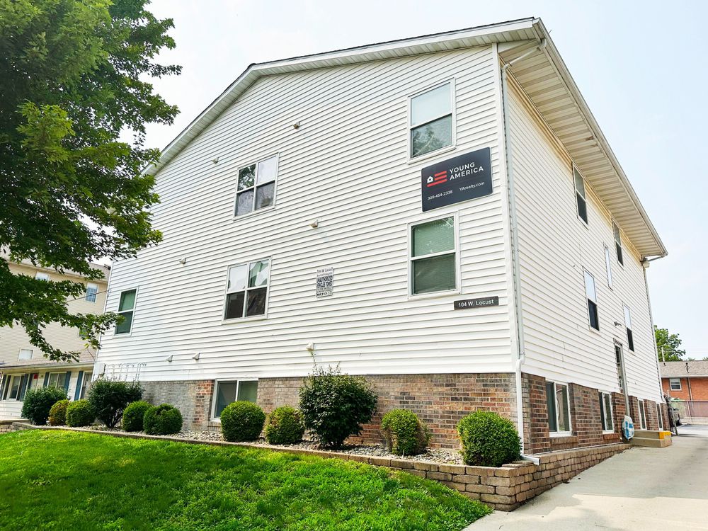 104 W. Locust, Normal, IL | 4 Bedroom